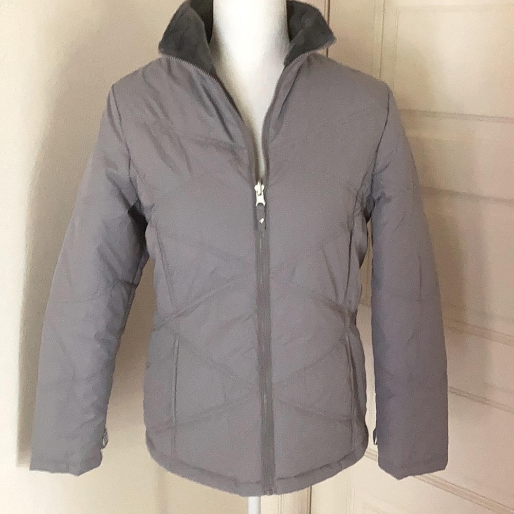Below Zero By Rothschild Gray Quilted Jacket. (M) - Gem